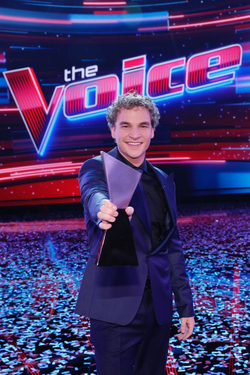 The Four-Chair Turn That Changed Everything: See Who Just Made History ...